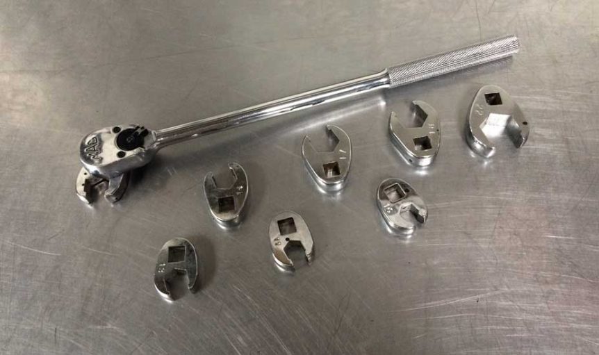 Mechanical Tools And Their Uses (Beginners Guide With Pictures)