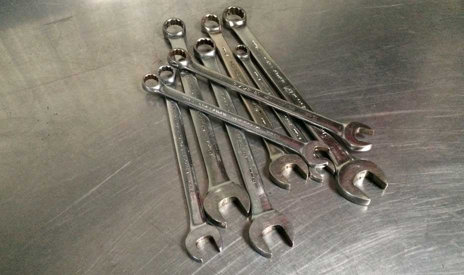 Mechanical Tools And Their Uses (Beginners Guide With Pictures)