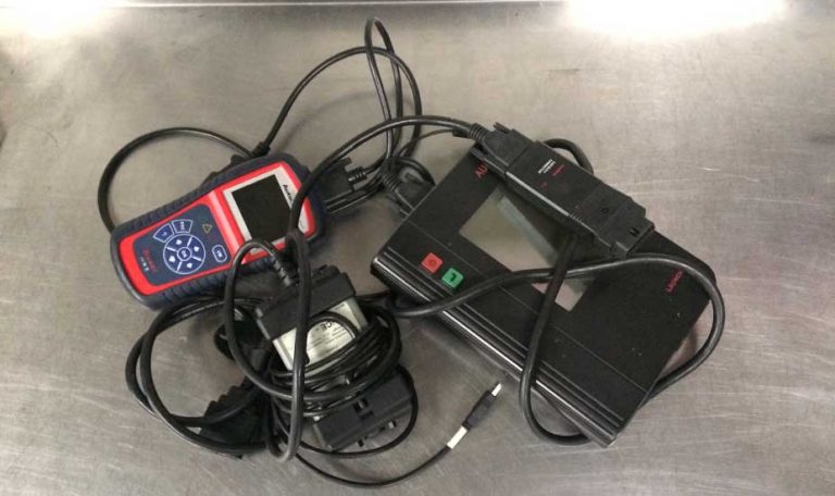 Rear Caliper Won't Depress - Fixed! - Rustyautos.com