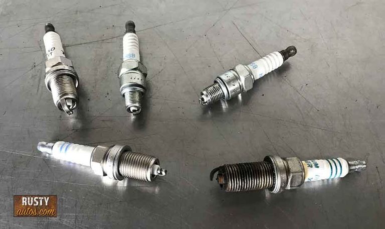 Do Spark Plugs Need To Be Torqued? (Mechanics hack) - Rustyautos.com